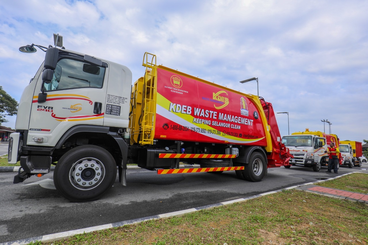 KDEB Waste Management - KDEB Waste Management Rolls Out New Fleet ...