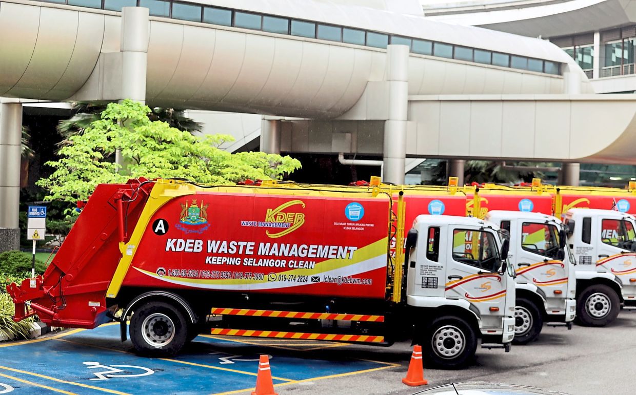 KDEB Waste Management - Firm rolls out fleet of 75 lorries, new image