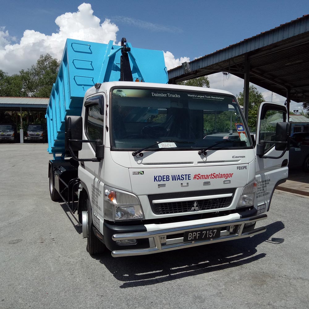 KDEB Waste Management - Handing Over 10 RORO at MPK