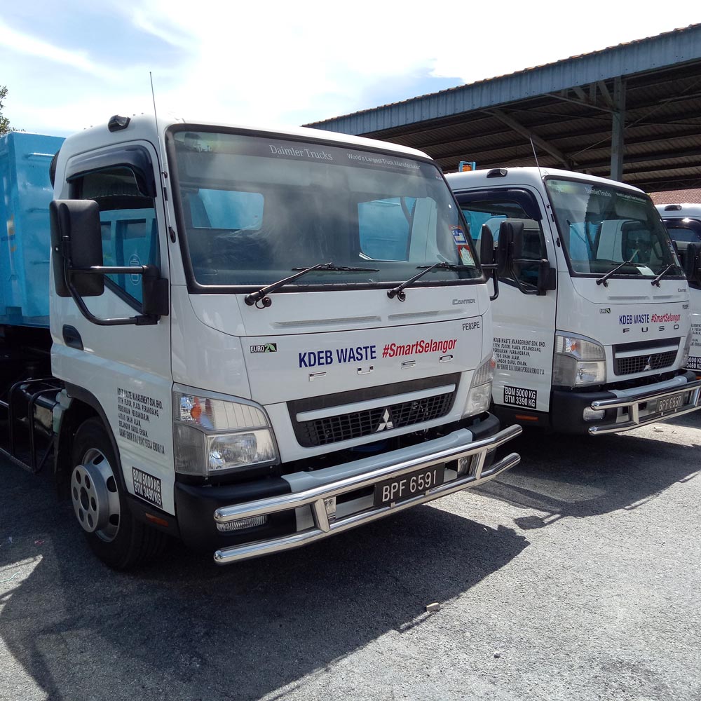 KDEB Waste Management - Handing Over 10 RORO at MPK