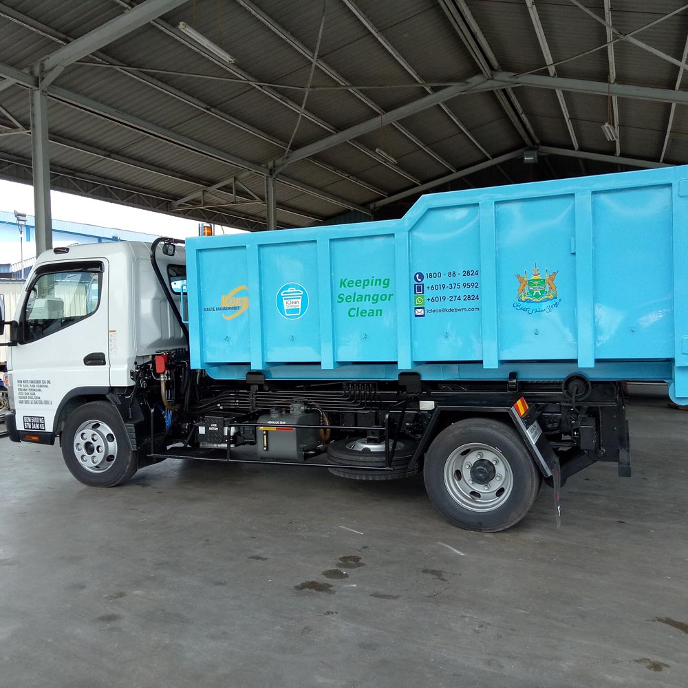 KDEB Waste Management - Handing Over 10 RORO at MPK