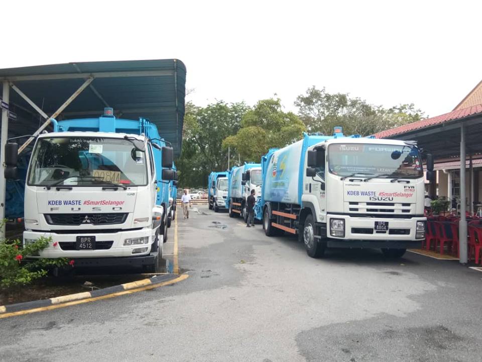 KDEB Waste Management - Majlis Penyerahan Lori Kompaktor Bagi Kutipan ...