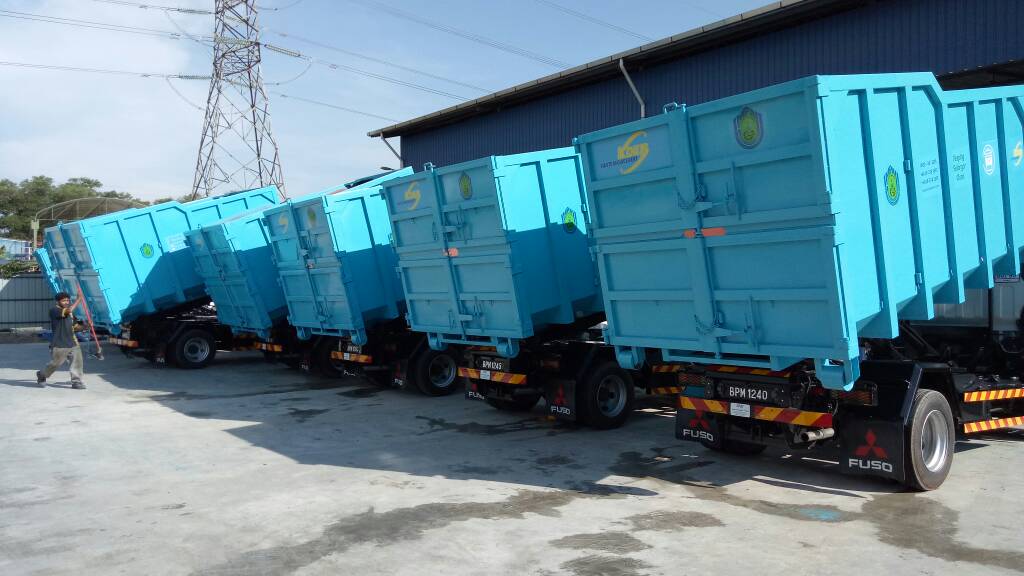 KDEB Waste Management - Handing Over RORO