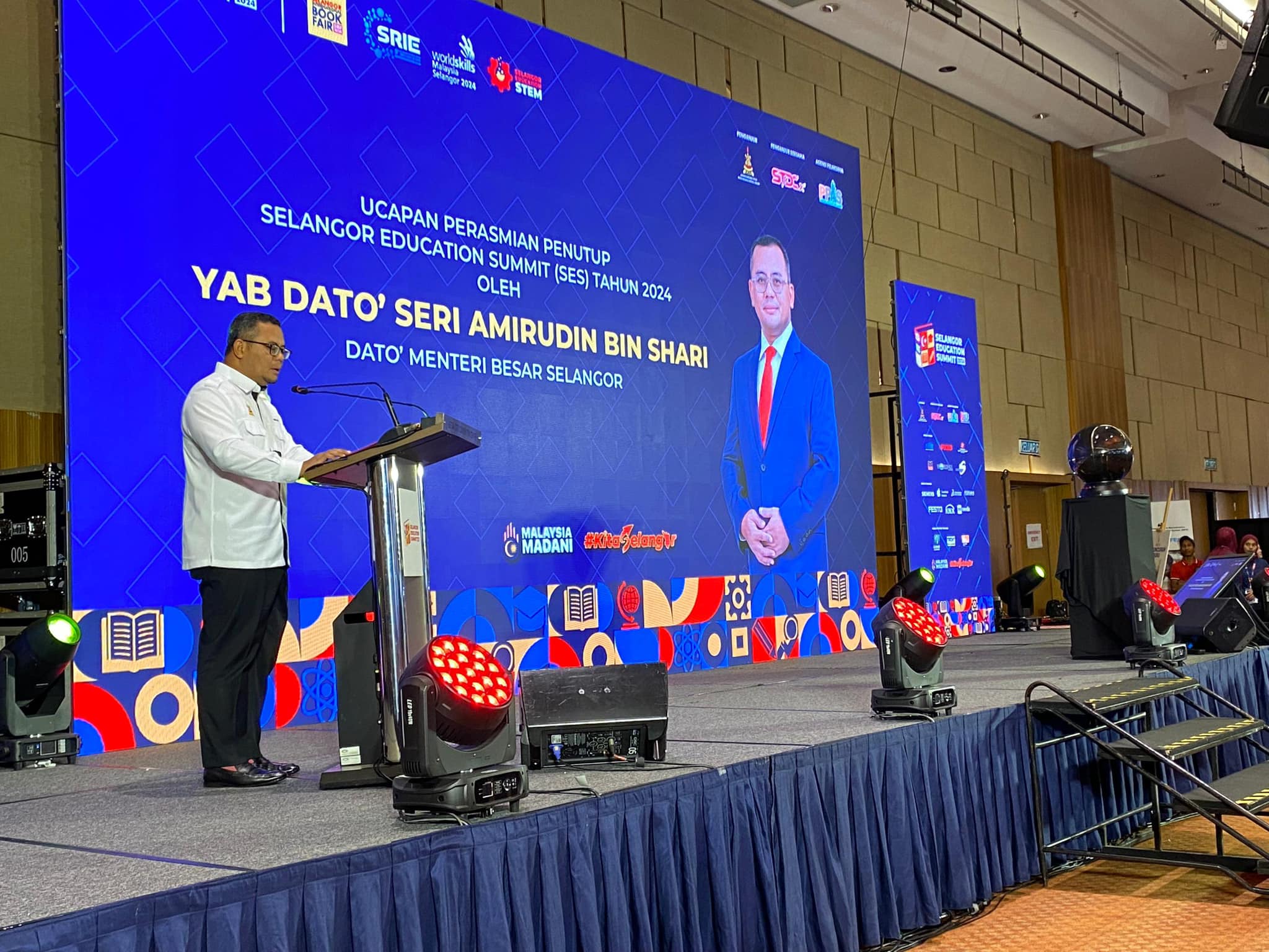 KDEB Waste Management - PELUNCURAN BUKU KOMIK KDEBWM RAMLEE SUPERHERO SELANGOR BERSIH