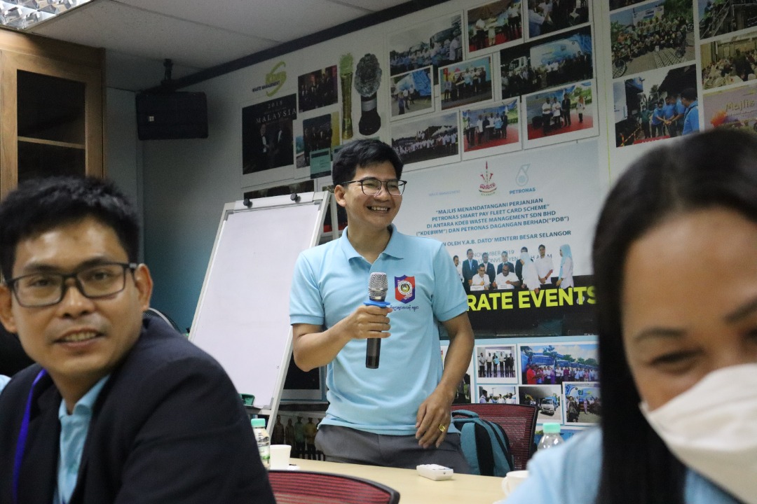 KDEB Waste Management - VISIT BY CAMBODIAN MBA STUDENTS
