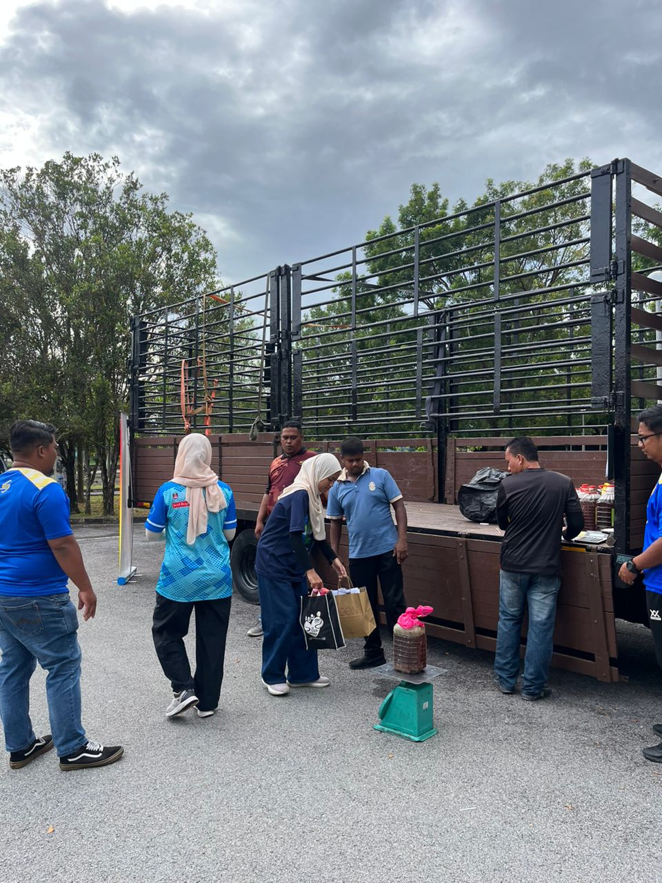 KDEB Waste Management - PROGRAM TRASH TO TREASURE AT PAYA WETLAND