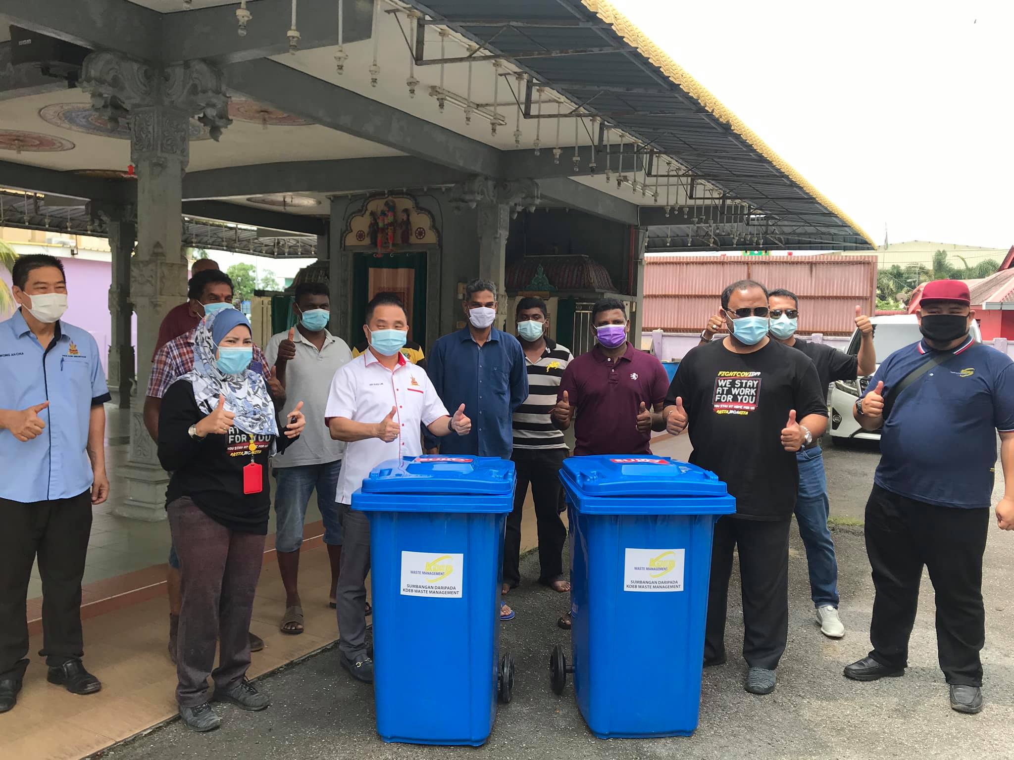 KDEB Waste Management - Penyerahan 100 Unit Tong Sampah di Sekinchan