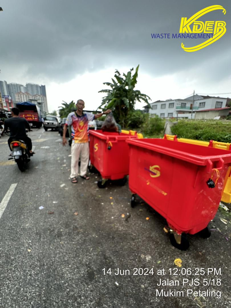 KDEB Waste Management - SUMBANGAN TONG SAMPAH DI DUN SERI SETIA