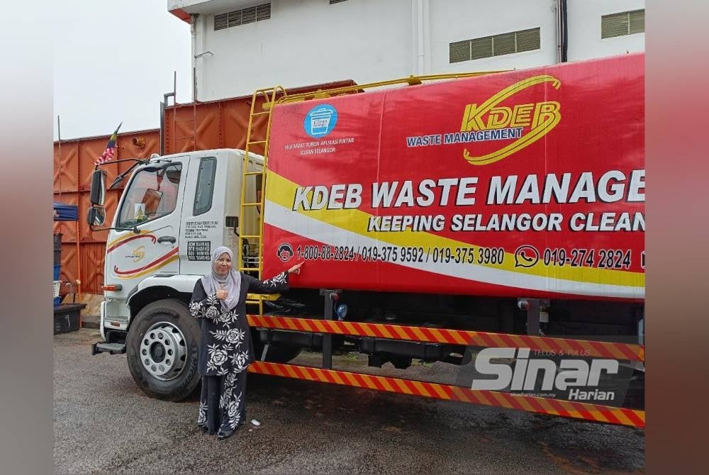 KDEB Waste Management - KDEBWM pamer lori kompaktor teknologi tinggi urus sisa pepejal