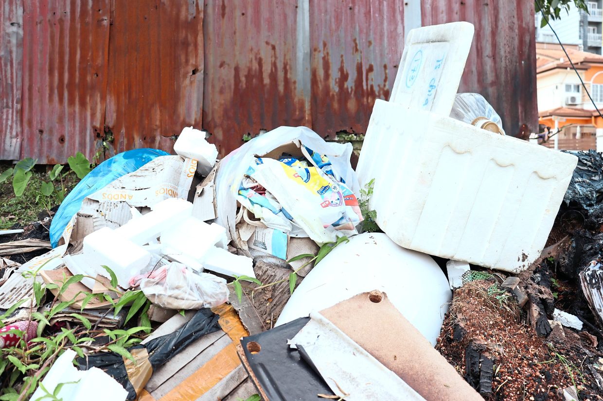 KDEB Waste Management - Calls for sustainable plan on rubbish woe